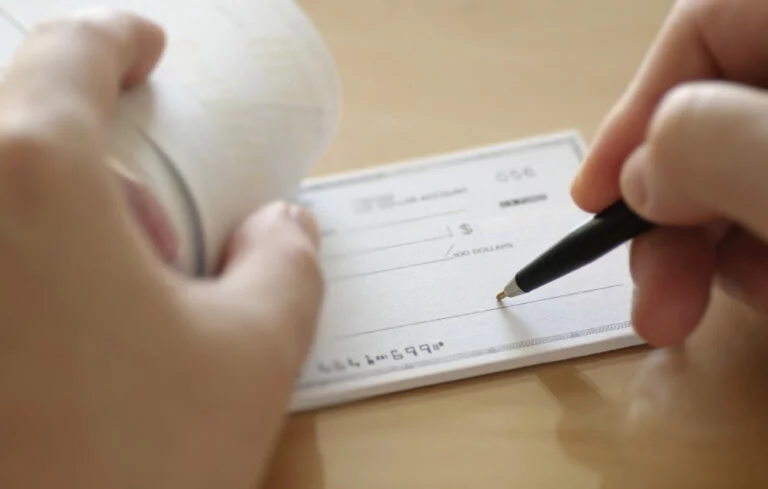 71 Stores That Accept Personal Checks - First Quarter Finance